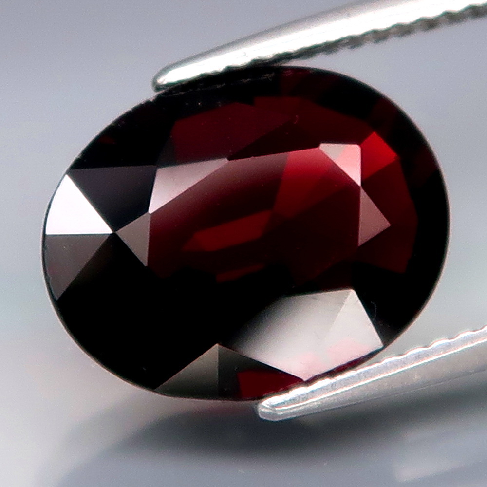 Beyond the Red: Exploring the World of Garnet Gemstones - Backroom Gems